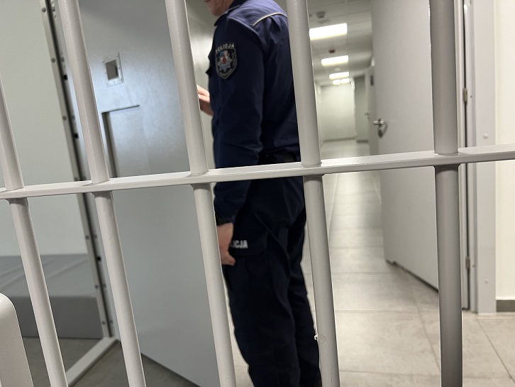 Policjanci z Wielkopolski zatrzymali 25-latka na terenie Wałbrzycha ... Policjanci z Wielkopolski zatrzymali 25-latka na terenie Wałbrzycha ...