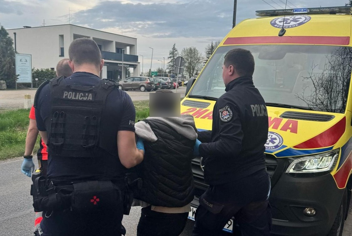 O krok od tragedii w regionie. "W zaroślach znaleziono leżącą twarzą w dół kobietę. Nie dawała ...