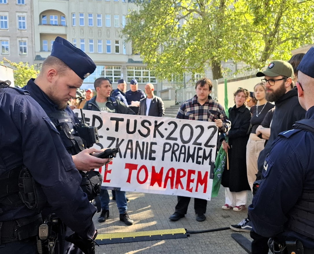 Awantura na wiecu Rafała Trzaskowskiego. Chodzi o przedstawicieli mieszkańców osiedla ...
