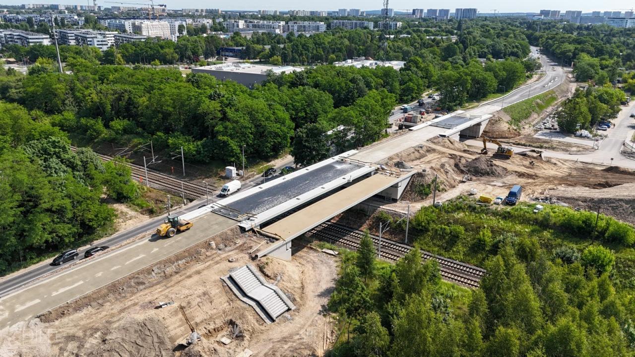 Kolejne zmiany w organizacji ruchu w pobliżu budowanego wiaduktu