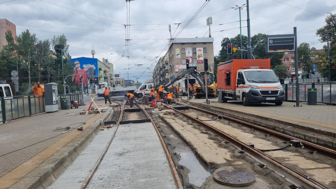 Remont torowiska w Poznaniu. "Stare, wyeksploatowane szyny zostały już zdemontowane"