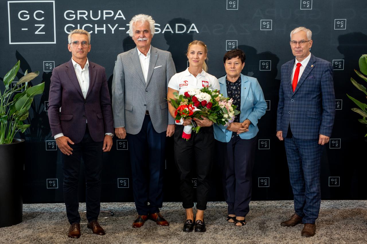 Karolina Naja powitana w Poznaniu przez Grupę Cichy-Zasada - Partnera sportowego